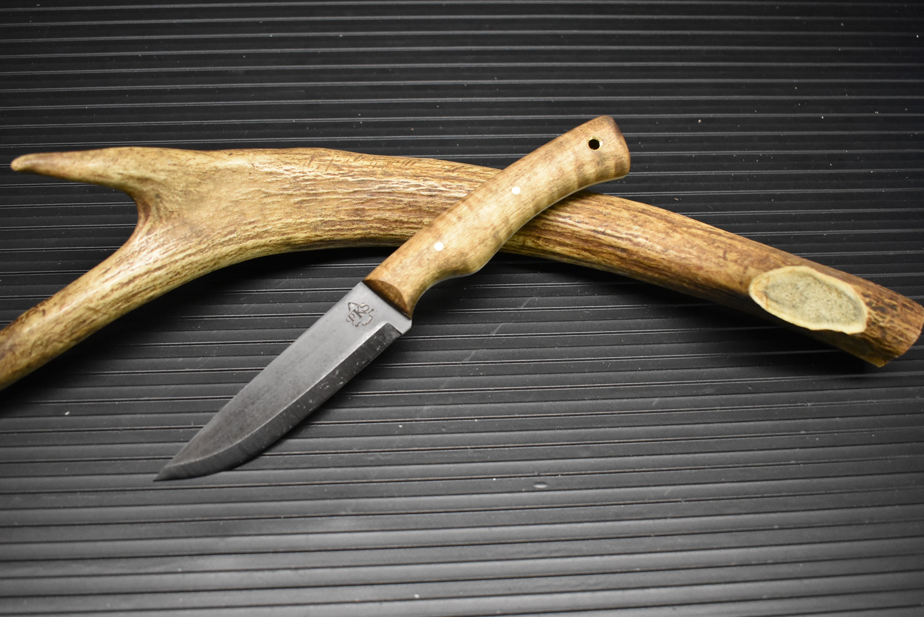 PKS Scorpion Curly Maple - LANTAC Knives