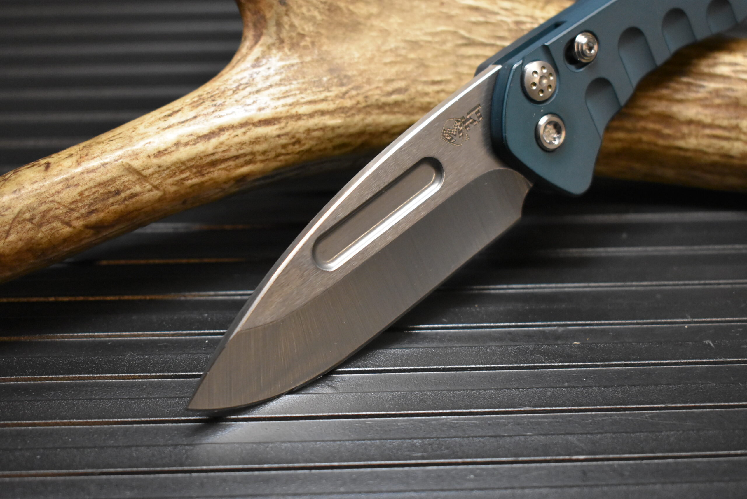 Medford Praetorian Swift Auto Blue DP - LANTAC Knives