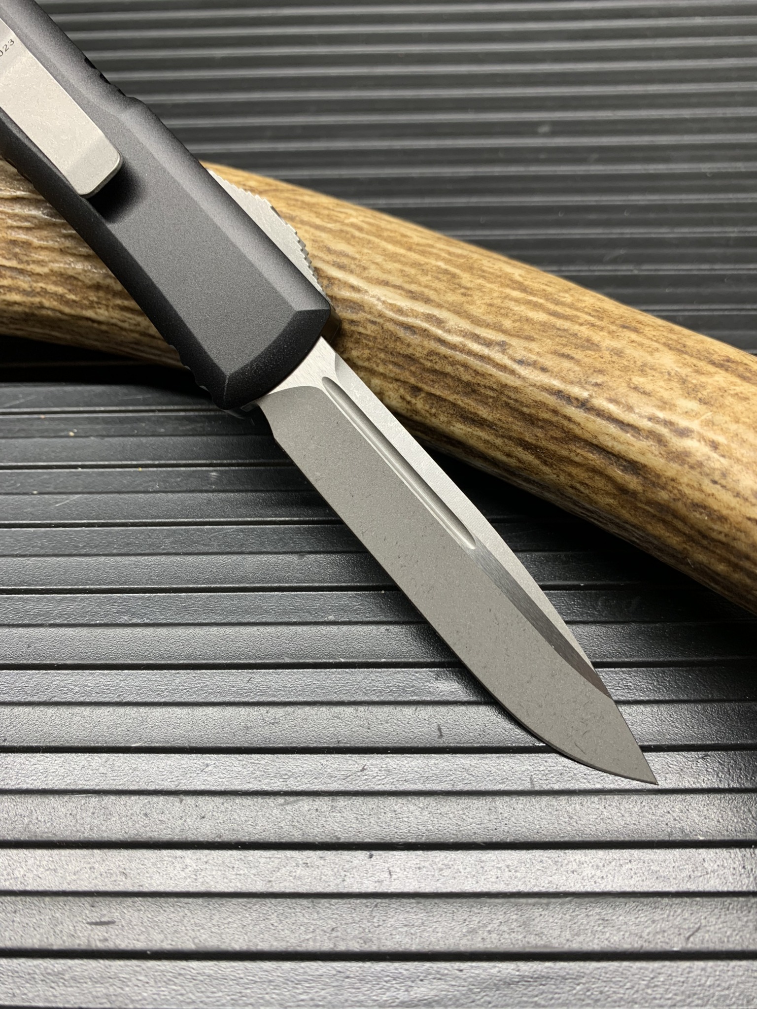 Microtech UTX-85 SE Black AP 231-10AP - LANTAC Knives