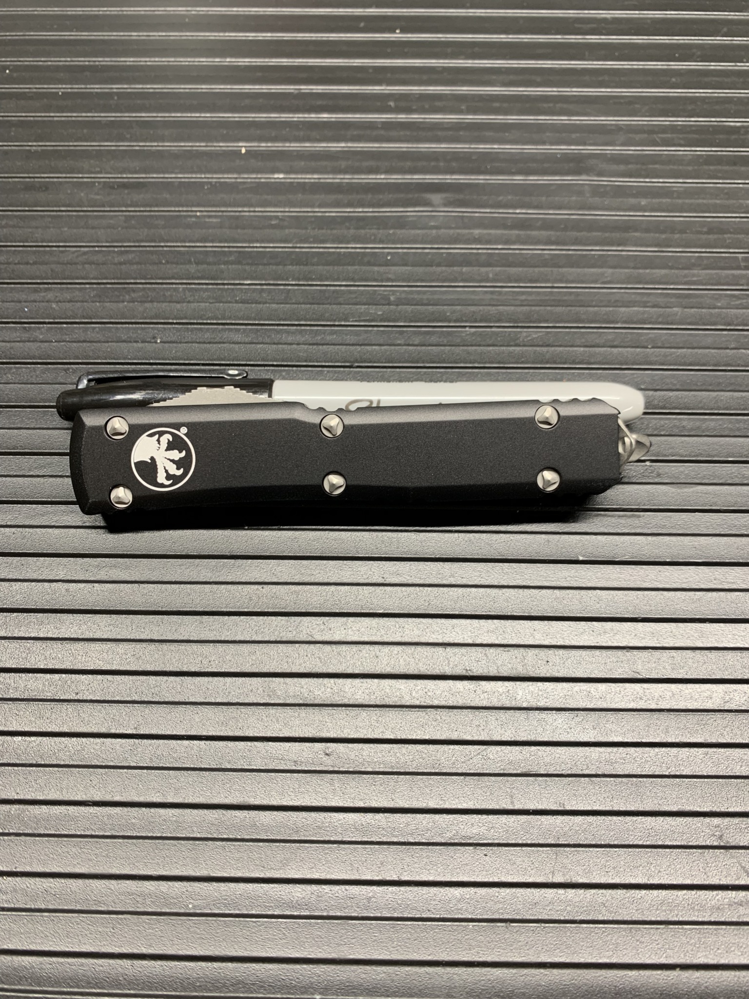 Microtech Ultratech SE 121-10AP Black Handle - LANTAC Knives